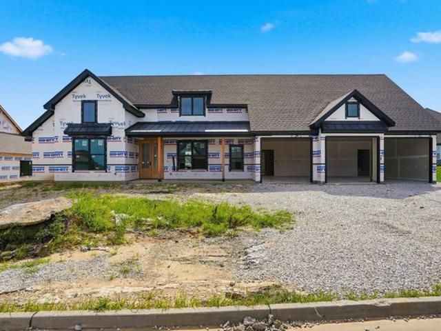 2908 Rivington Dr, Columbia, MO 65203
