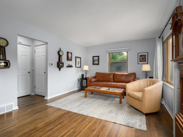 2908 Rose Drive SE