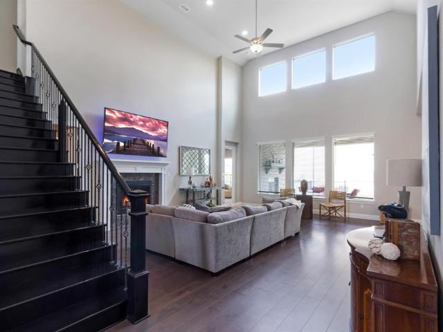 2908 Standing Tall Court