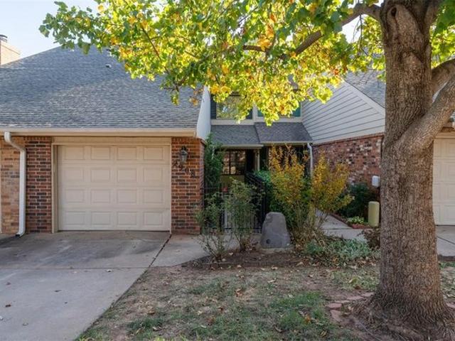 2908 Village Cir, Edmond, OK 73013