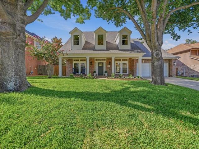 2908 Woodhaven Dr, Grapevine, TX 76051