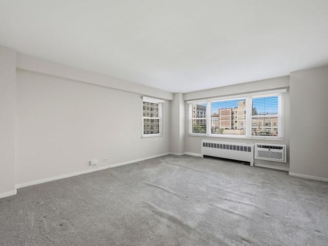 2909 n sheridan road # 605