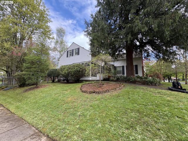 2909 NE Ainsworth St, Portland, OR 97211 | MLS #464021 | Compass