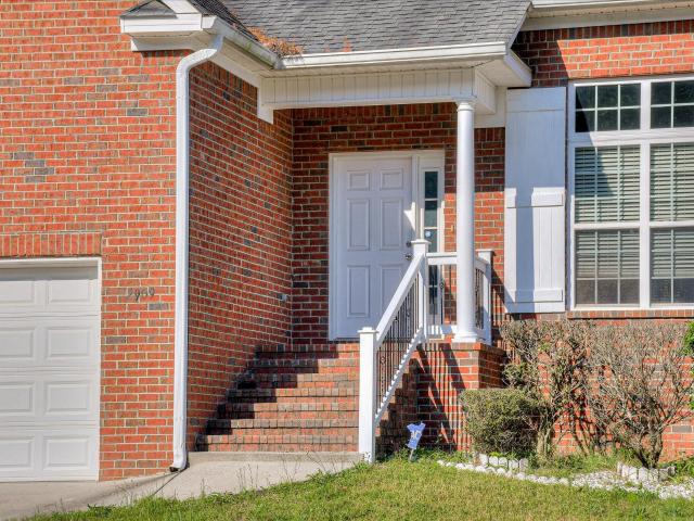 2909 Aylesbury Drive