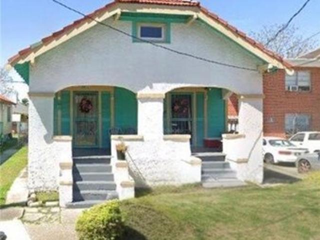 2909 Carondelet St, New Orleans, LA 70115
