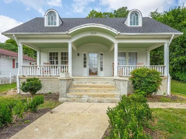 2909 E Crescent Cir, Chattanooga, TN 37407