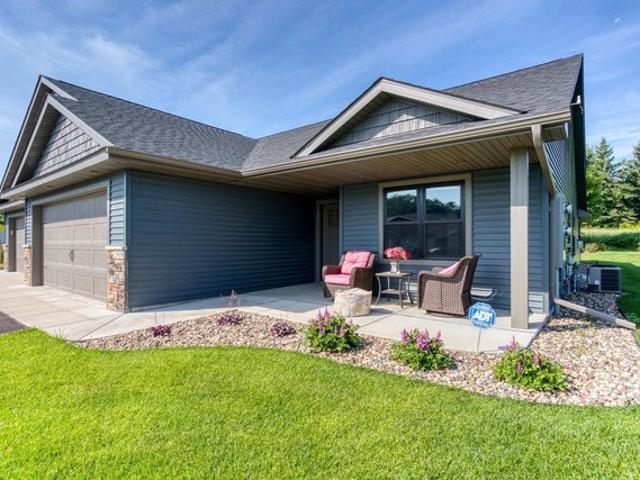 2909 Elgin Ct, River Falls, WI 54022