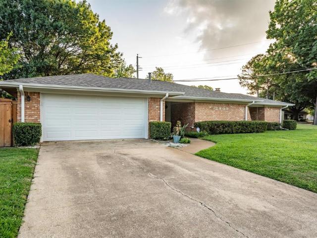 2909 Hillcrest Drive