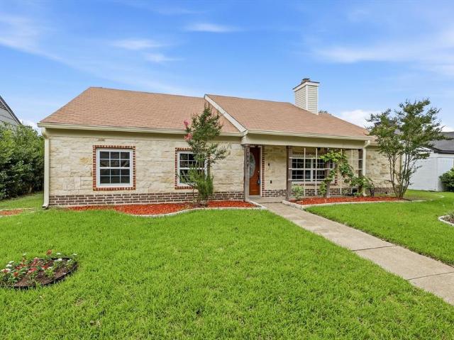 2909 Riviera Drive