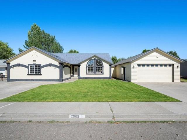 2909 S Yelm St, Kennewick, WA 99337