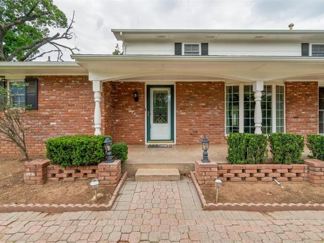 2909 Short Drive