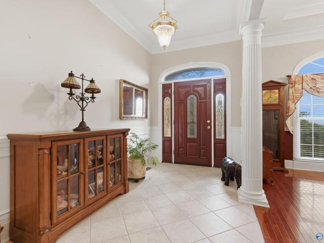 2909 Smoketree Circle NE