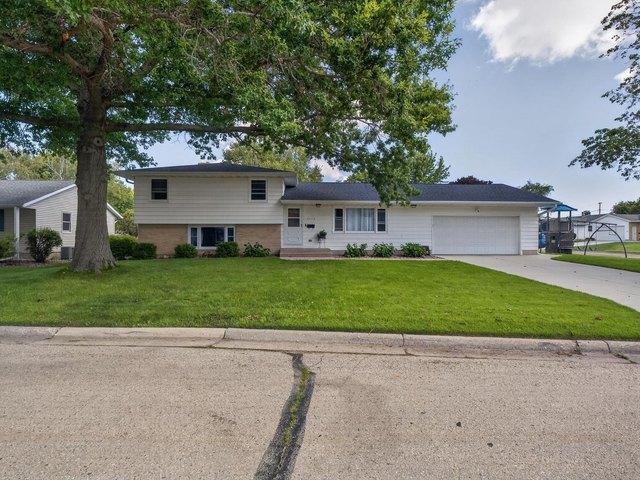 2909 16th St, Monroe, WI 53566
