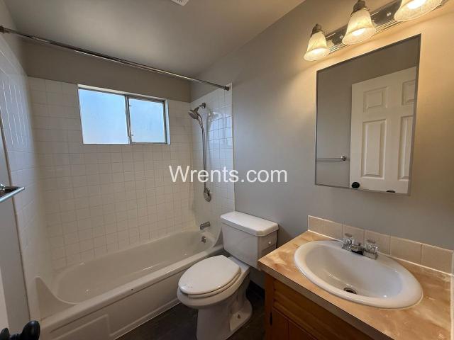 2909 2911 E Rockwell 2 Bedroom Apartment for Rent at 2909 E Rockwell Ave, Spokane, WA 99207 Hillyard
