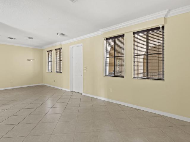 2900 NW 125th Ave, Unit 3305, Sunrise, FL 33323 | MLS #R11107