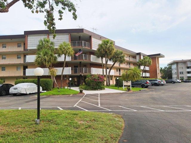 2900 NW 47th Ter Unit 303B, Lauderdale Lakes, FL 33313