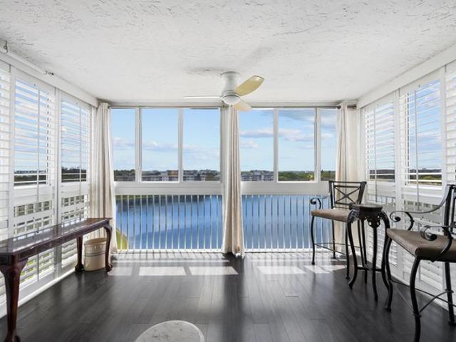2900 N Course Dr Apt 909, Pompano Beach, FL 33069