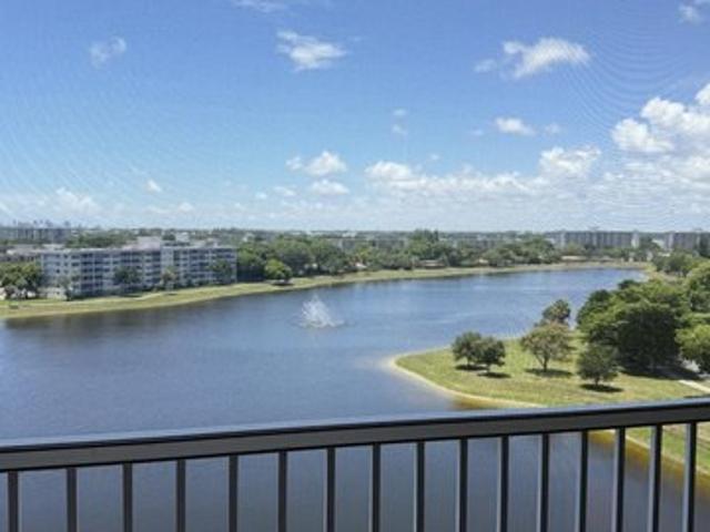 2900 N Course Dr, Pompano Beach, FL 33069