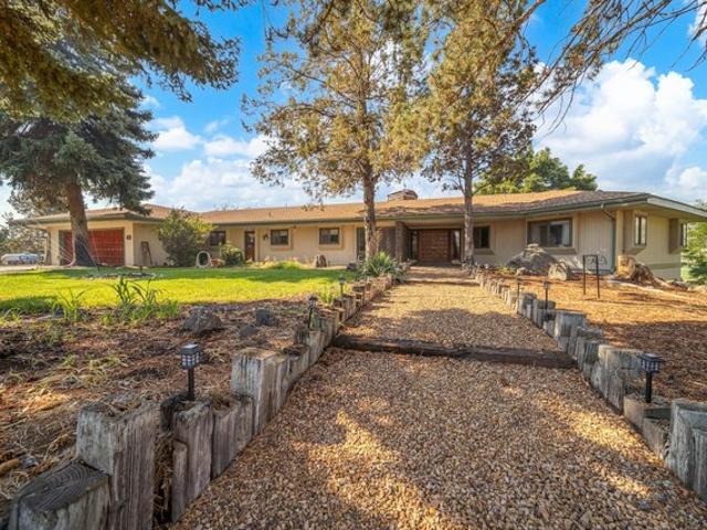 2900 NE Barnes Rd, Prineville, OR 97754