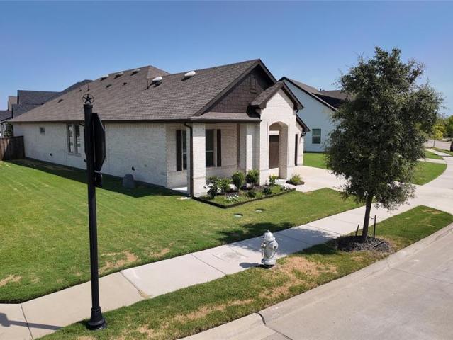 2900 Bluff Creek Drive