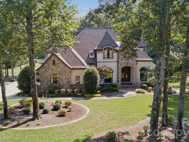 2900 Cutter Ct, Waxhaw, NC 28173