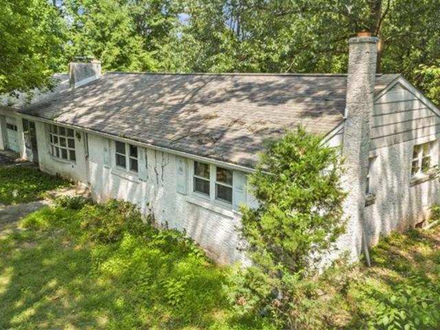 2900 Chestnut Hill Rd, Pottstown, PA 19465