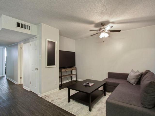 2900 Cole St # 311