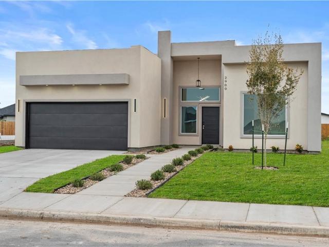 2900 E Retama Avenue