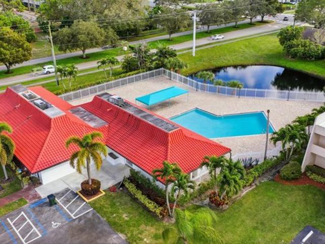 2900 Fiore Way, Delray Beach, FL 33445