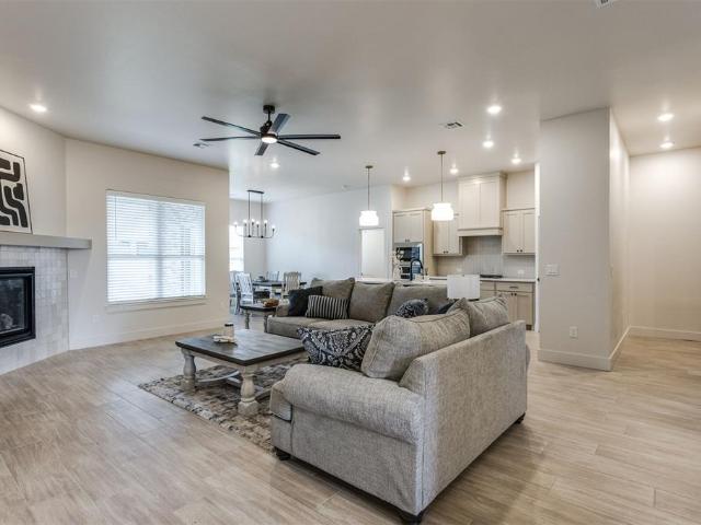 2900 River Birch Lane