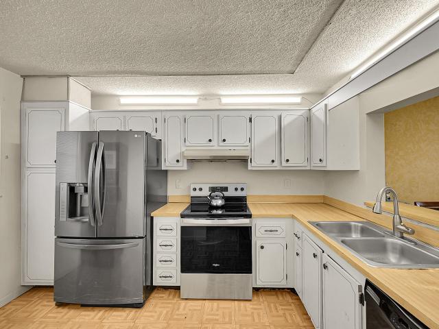 2900 SW 22nd Ave, Unit 512, Delray Beach, FL 33445 | MLS #B26010 | Compass