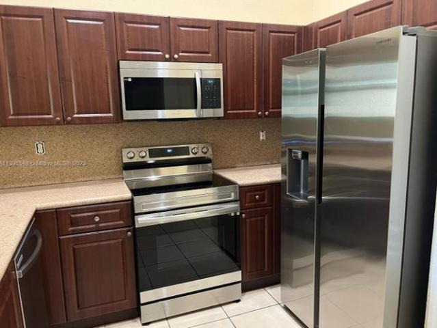 2900 SE 17th Ave #201, Homestead, FL 33035