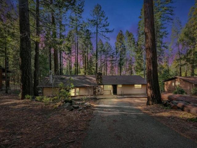 2900 Shady Ln, Pollock Pines, CA 95726