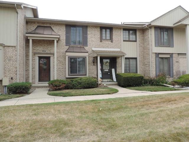 29011 Scarborough Dr, Warren, MI 48088