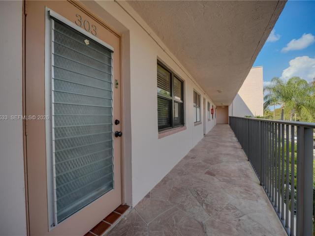 2901 N Nob Hill Rd, Unit 303, Sunrise, FL 33322 | MLS #A11962