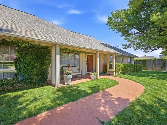 2901 Chapel Hill Rd, Oklahoma City, OK 73120