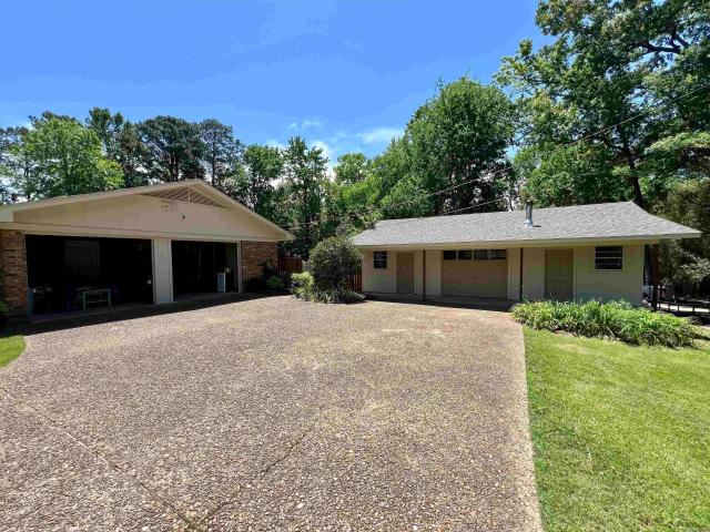 2901 Country Club Road