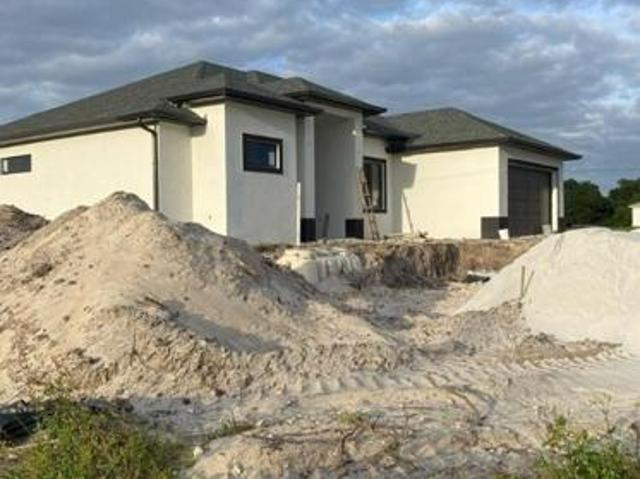 2901 E 17th St, Lehigh Acres, FL 33972