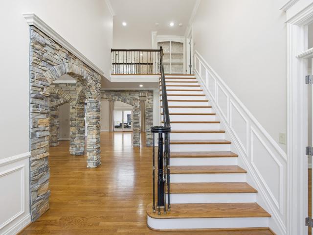 2901 Fairfax Lane