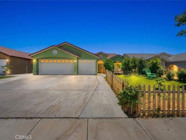 2901 Flint Hills Dr, Bakersfield, CA 93313