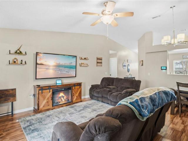 2901 Grayton St, Deltona, FL 32738 | MLS #O6376 | Compass