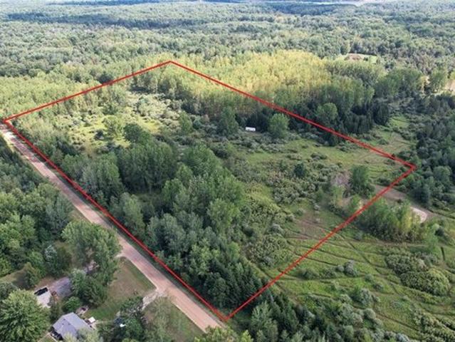 2901 Lyle Rd, Tobacco Township, MI 48612