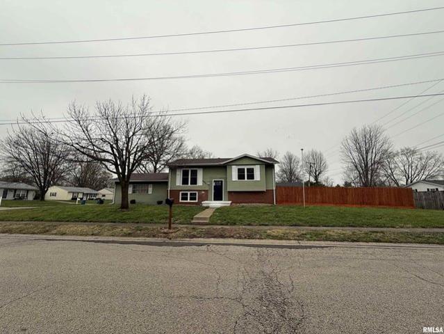 2901 Lyn St, Springfield, IL 62702