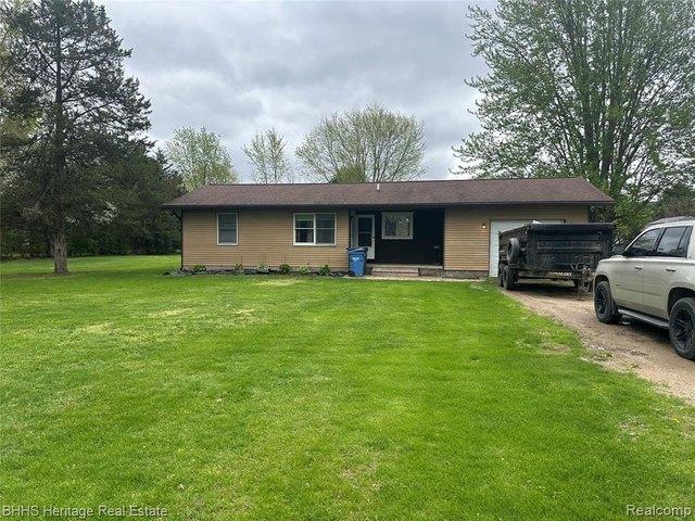 2901 Patterson Lake Rd, Putnam Township, MI 48169
