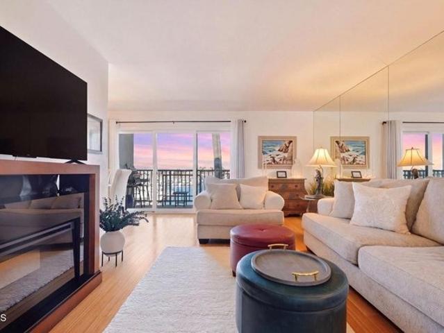 2901 Peninsula Rd Apt 245, Oxnard, CA 93035
