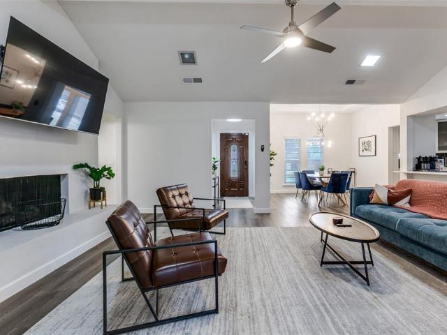 2901 Regal Road