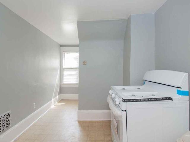 2901 Riverside Avenue 1 Bedroom Apartment for Rent at 2901 Riverside Ave, Cleveland, OH 44109 Brooklyn Centre