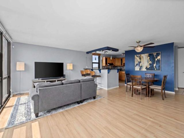 2901 S Michigan Avenue # 405