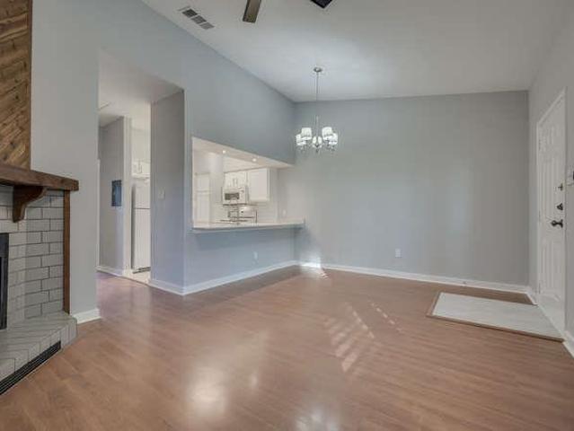 2901 San Jacinto Blvd # 306