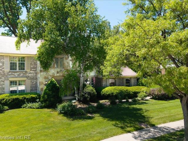 2901 Shadywood Drive